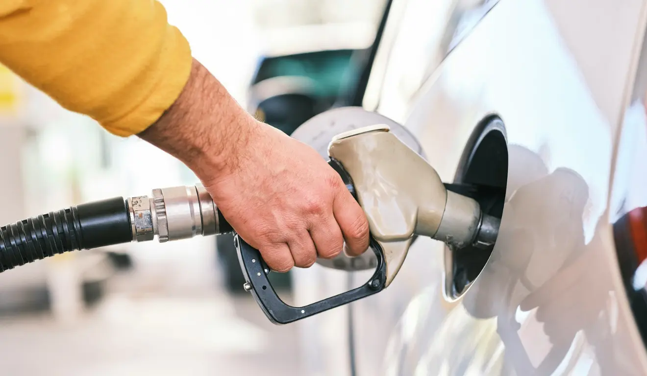 Etanol anidro e hidratado: qual a diferença? - Broto Notícias